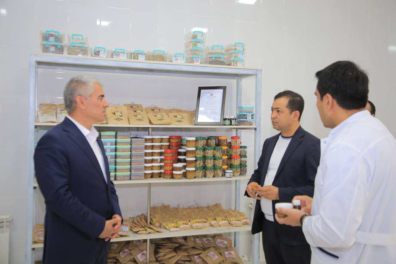 Viloyat hokimi Botir Zaripov Abu Ali ibn Sino nomidagi Buxoro davlat ...